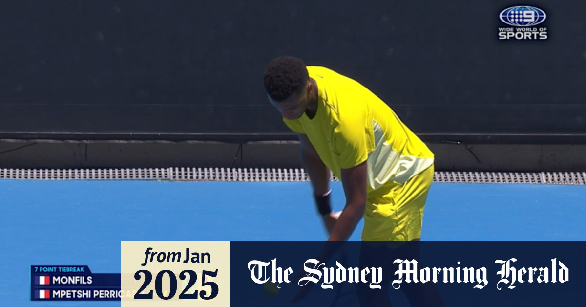 Video: Australian Open Highlights: Gael Monfils v Giovanni Mpetshi Perricard